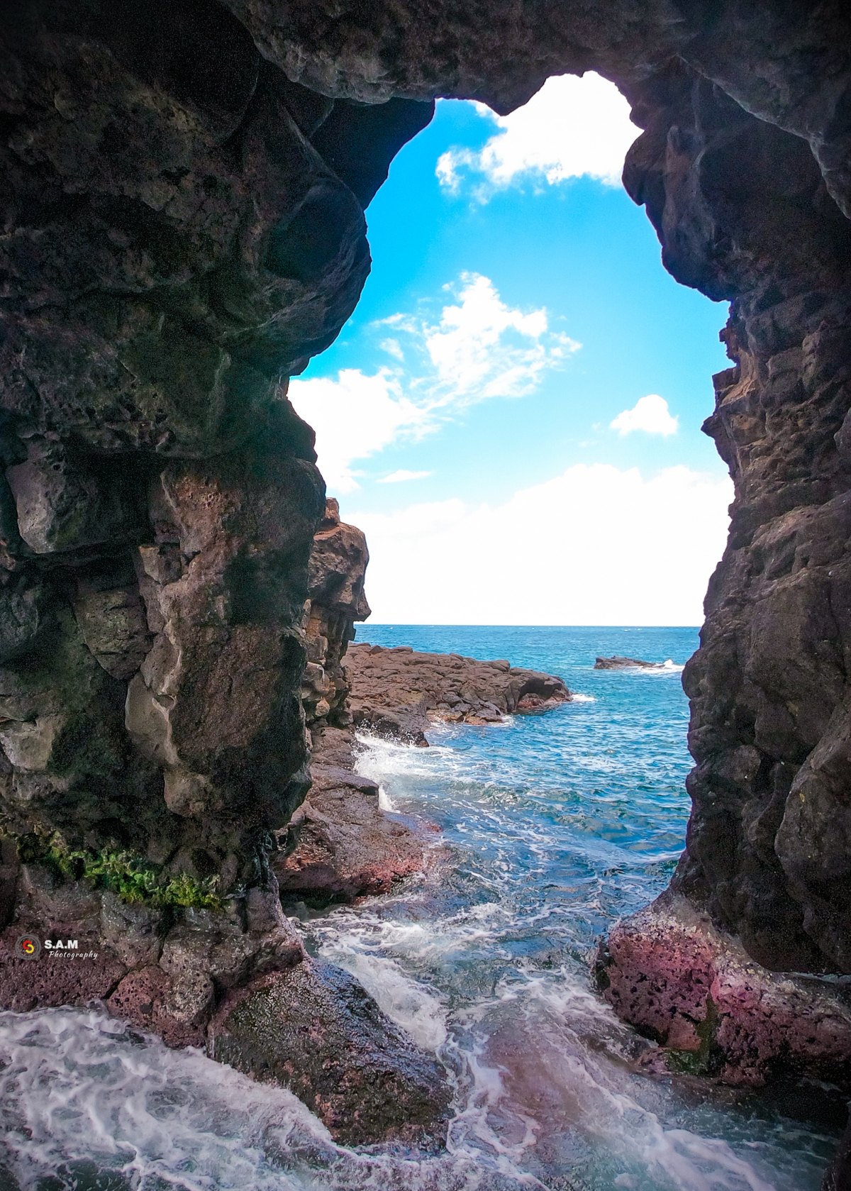 100+ Free Photos - Natural window over ocean