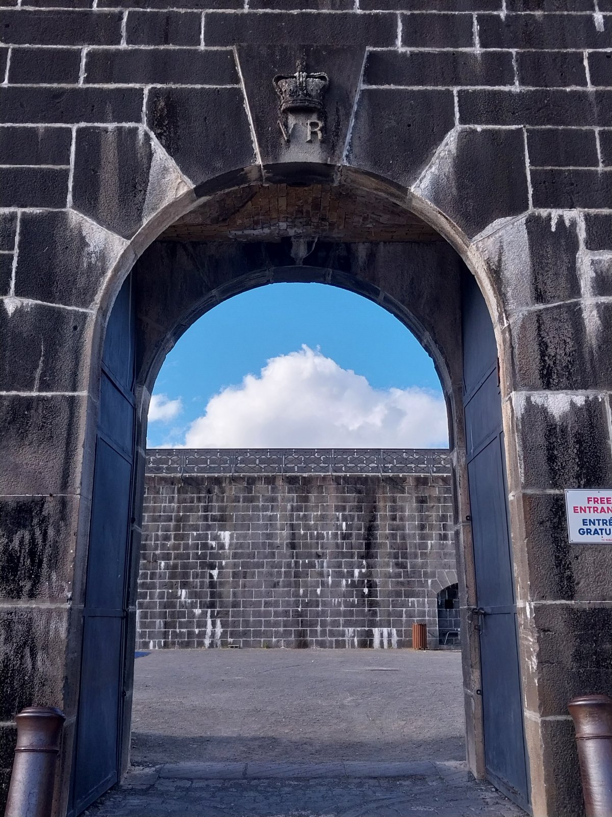 100+ Free Photos - Fort Adelaide - Royal Cypher at the gate