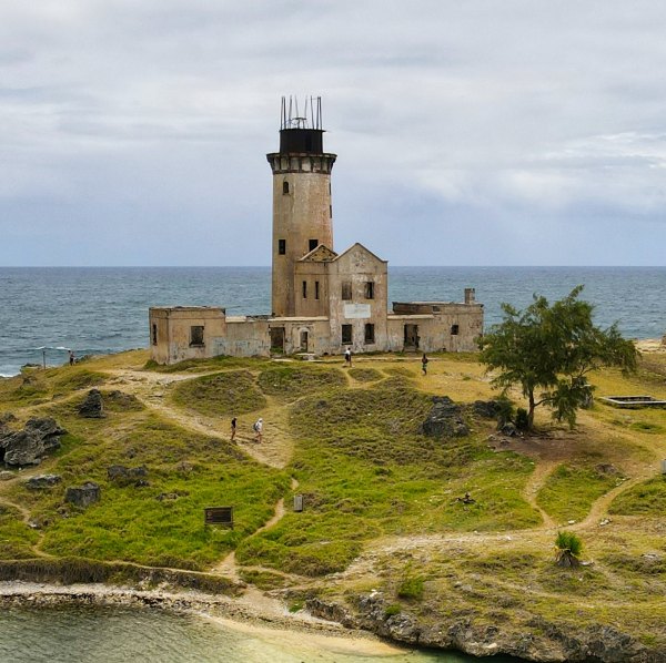 The ancient lighthouses of Mauritius